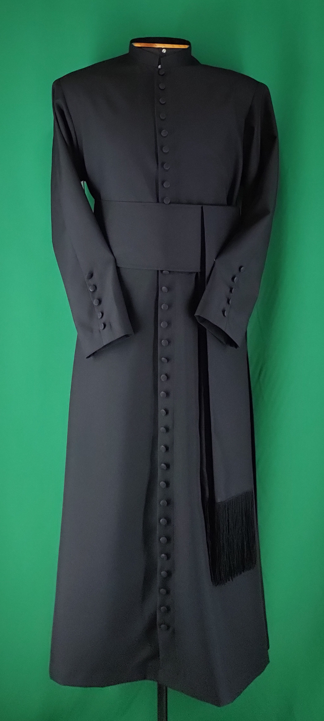 Batina com faixa simples e botão