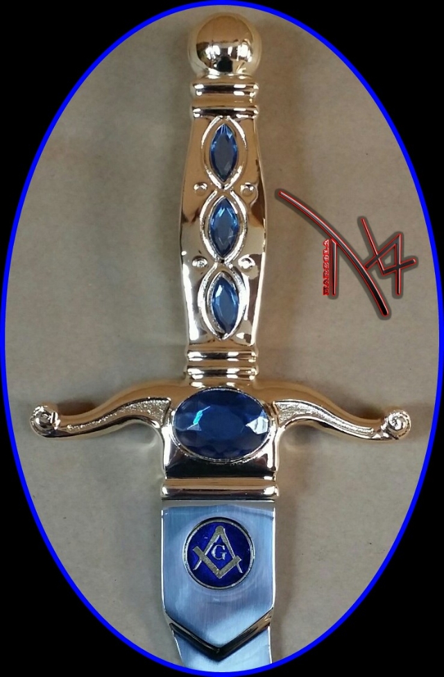 Espada Ritualística Flamígera Luxo com Estojo Luxo por R$650,00